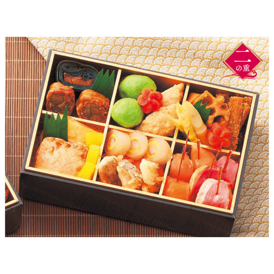 2026おせち「北海道 蔵 変形三段重」のお得通販｜Kuradashi(クラダシ)でフードロス・食品ロス削減！